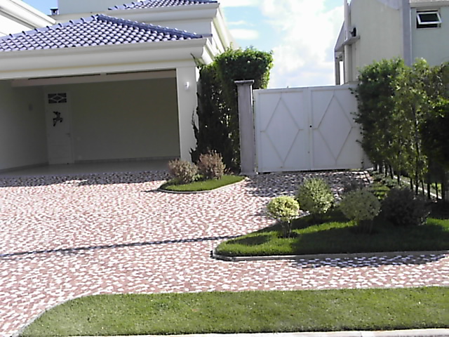 Portfólio modelo de calçada em pedra portuguesa. Campinas e região.